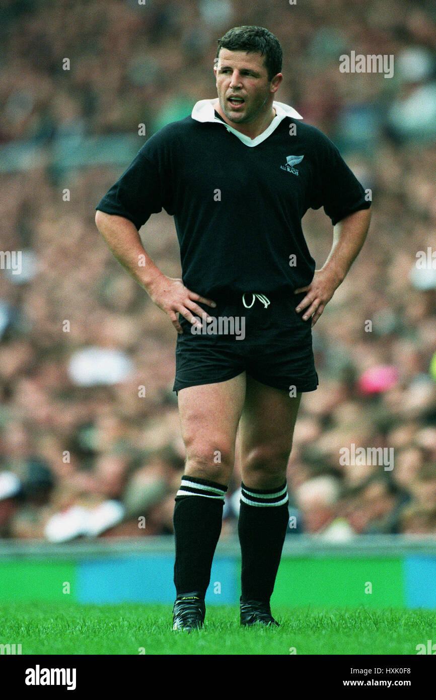 Sean fitzpatrick rugby hi-res stock photography and images - Alamy