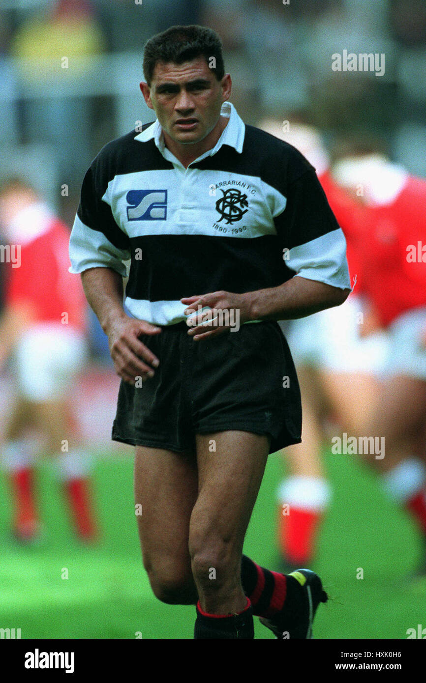 ERIC RUSH BARBARIANS & NEW ZEALAND RU 11 November 1990 Stock Photo - Alamy