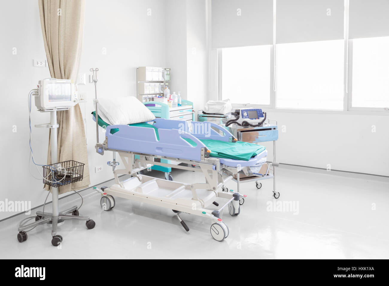 Sick beds hi-res stock photography and images - Alamy