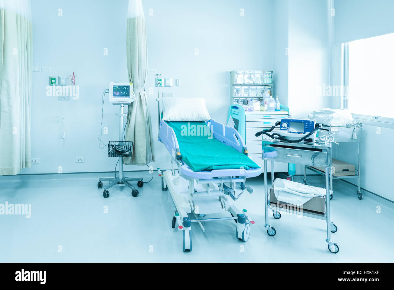 Sick beds hi-res stock photography and images - Alamy