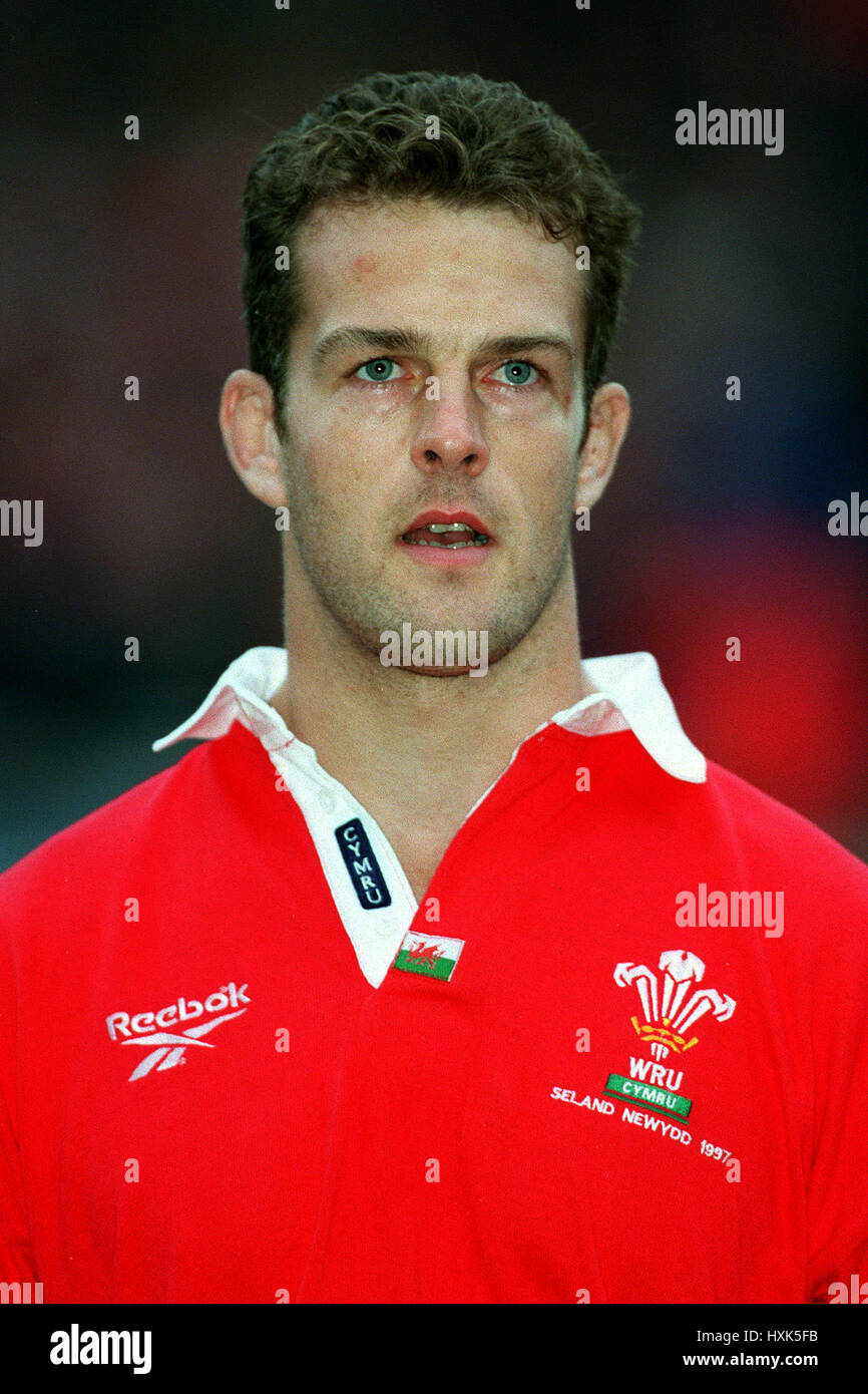 Gareth llewellyn, rugby hi-res stock photography and images - Alamy