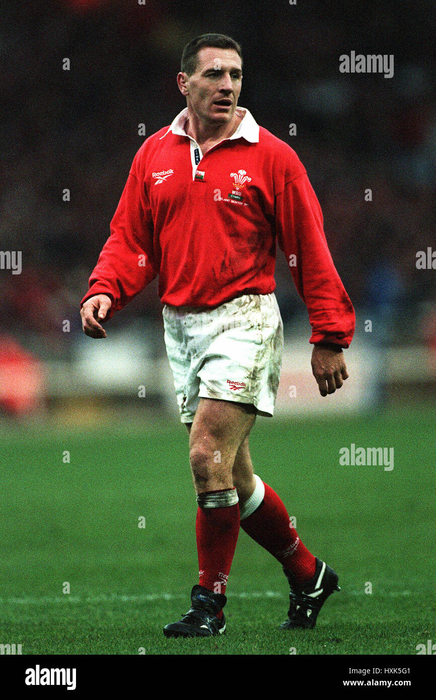 ALAN BATEMAN WALES & RICHMOND RU 03 December 1997 Stock Photo - Alamy