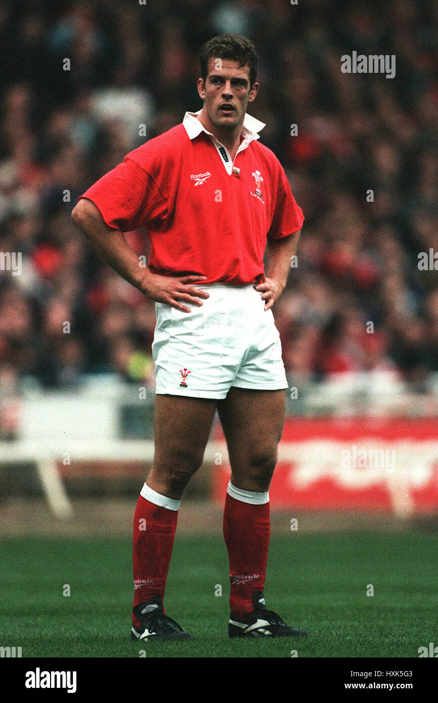 Rugby gareth llewellyn hi-res stock photography and images - Alamy