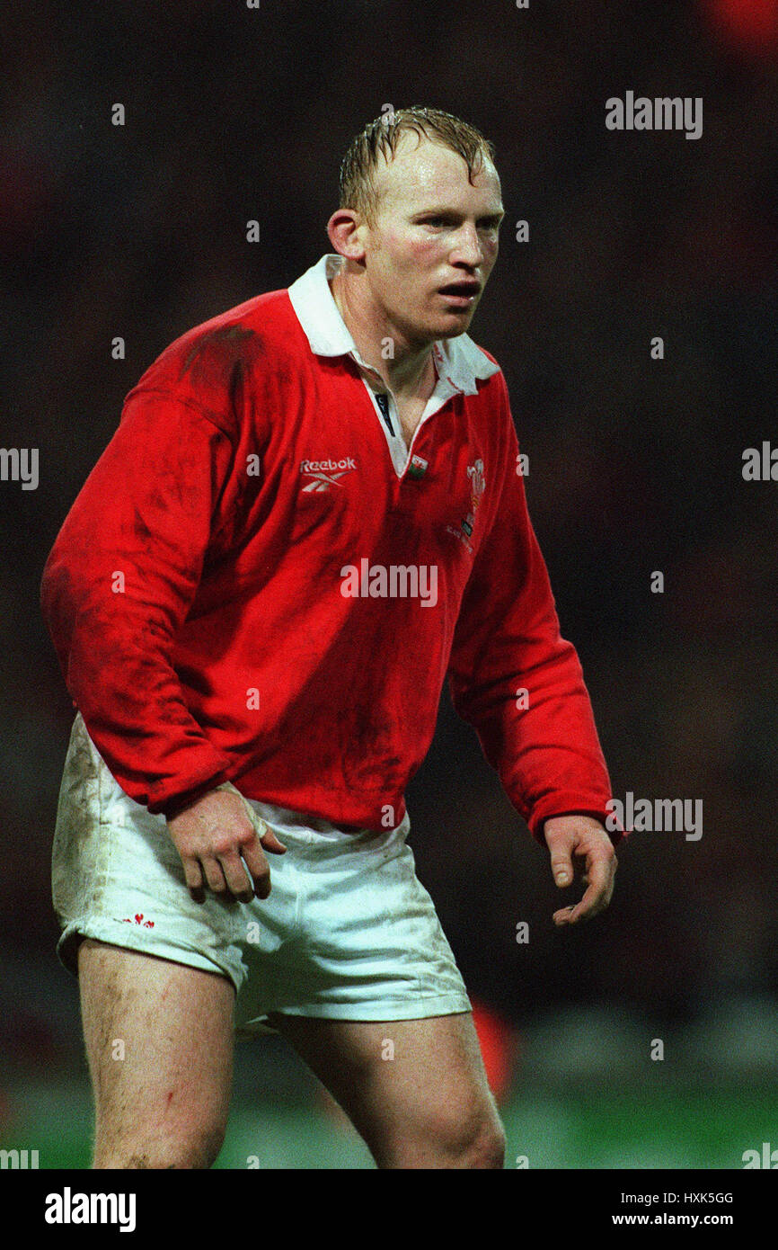 Neil jenkins rugby hi-res stock photography and images - Alamy