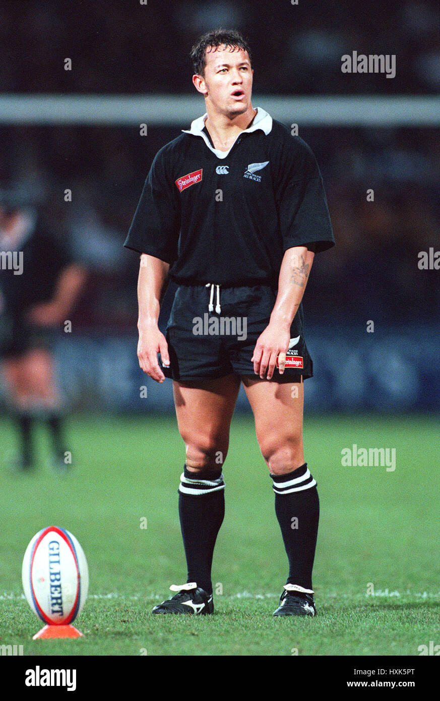 Carlos spencer rugby hi-res stock photography and images - Alamy