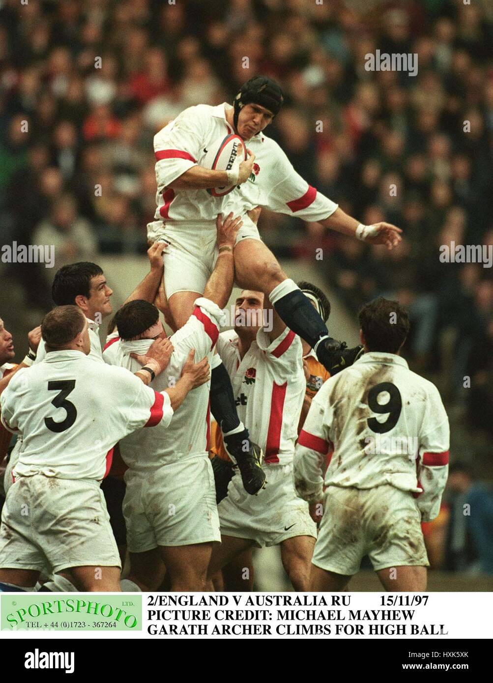 Archer v hi-res stock photography and images - Alamy