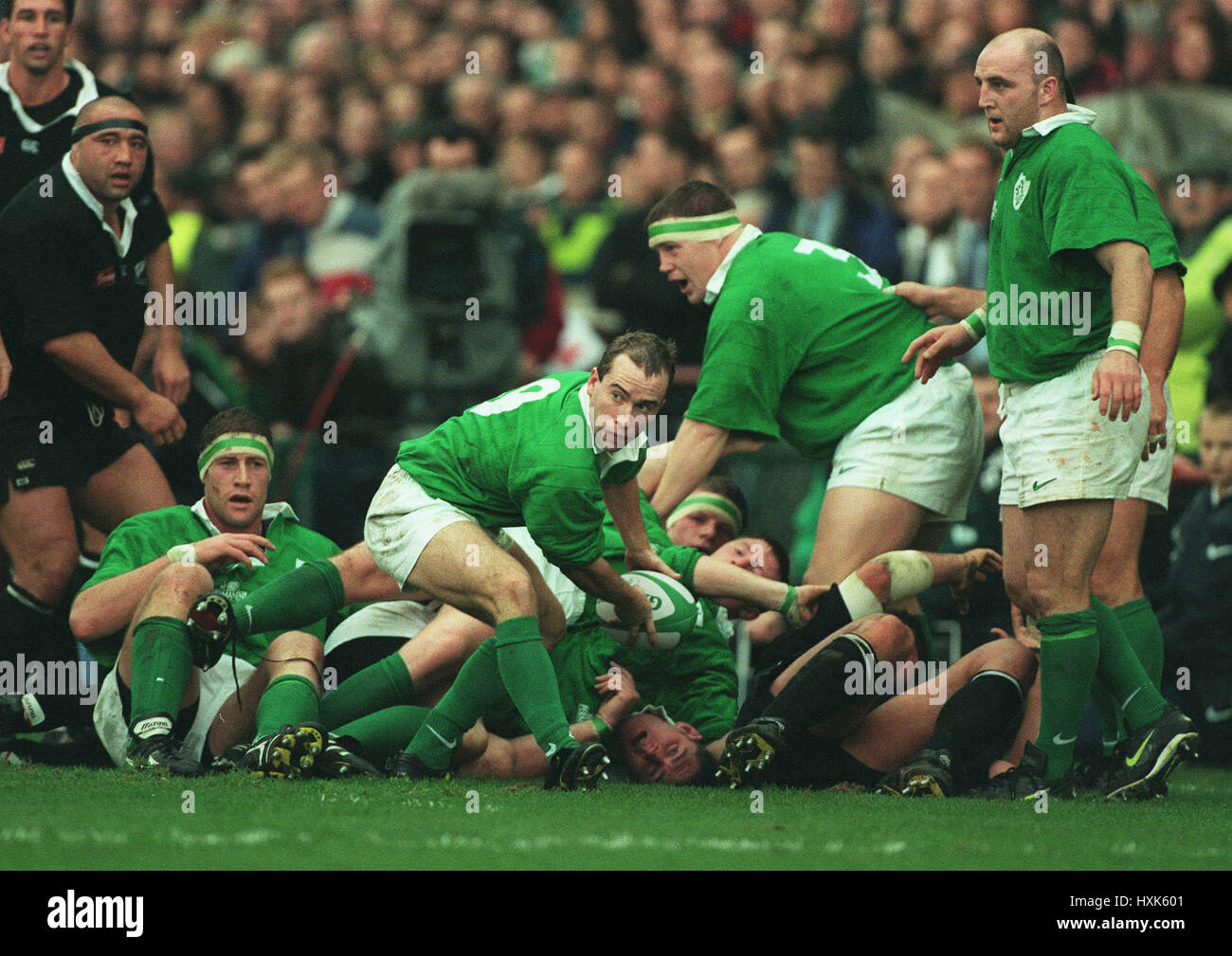 CONOR MCGUINNESS IRELAND V NEW ZEALAND 18 November 1997 Stock Photo - Alamy