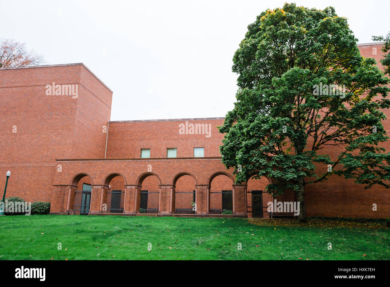 Jordan school exterior hi-res stock photography and images - Alamy