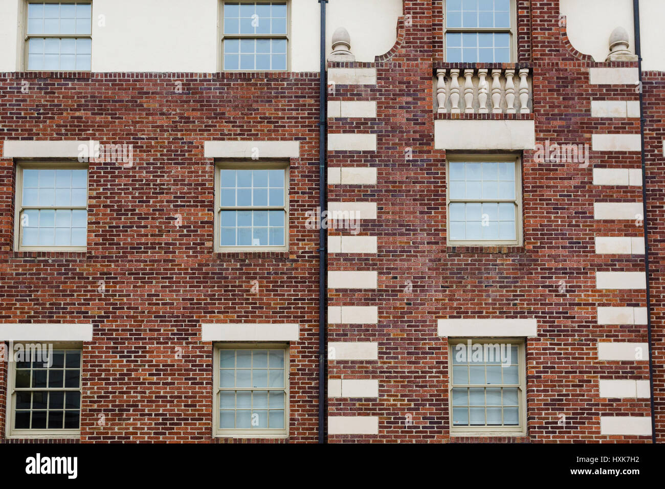 Famed Gerlinger Hall building on the University of Oregon Campus in ...