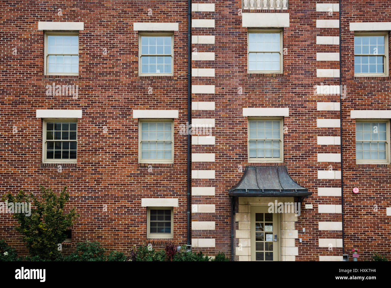 Famed Gerlinger Hall building on the University of Oregon Campus in ...