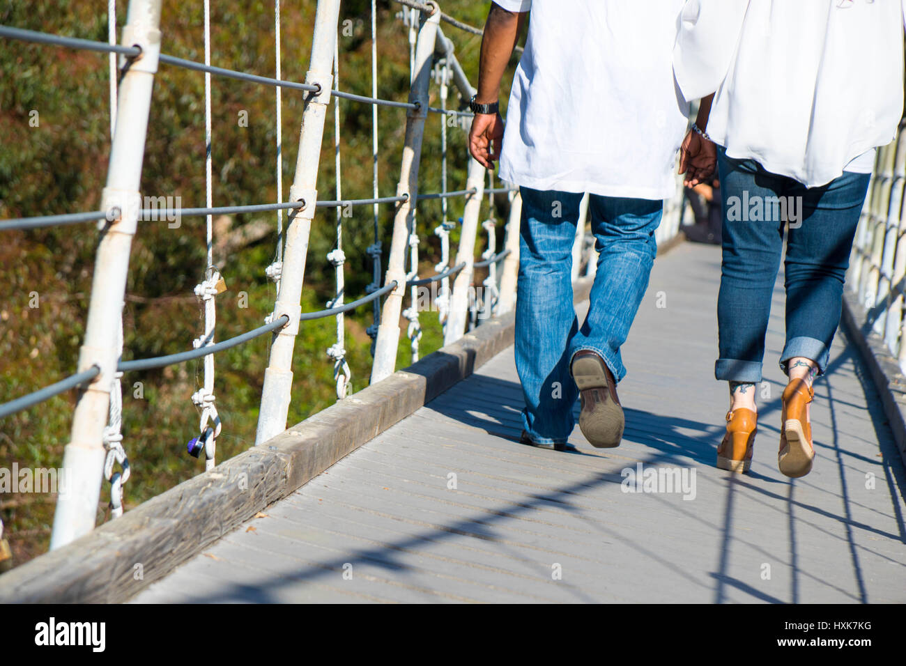 couple on bridge Stock Photo - Alamy