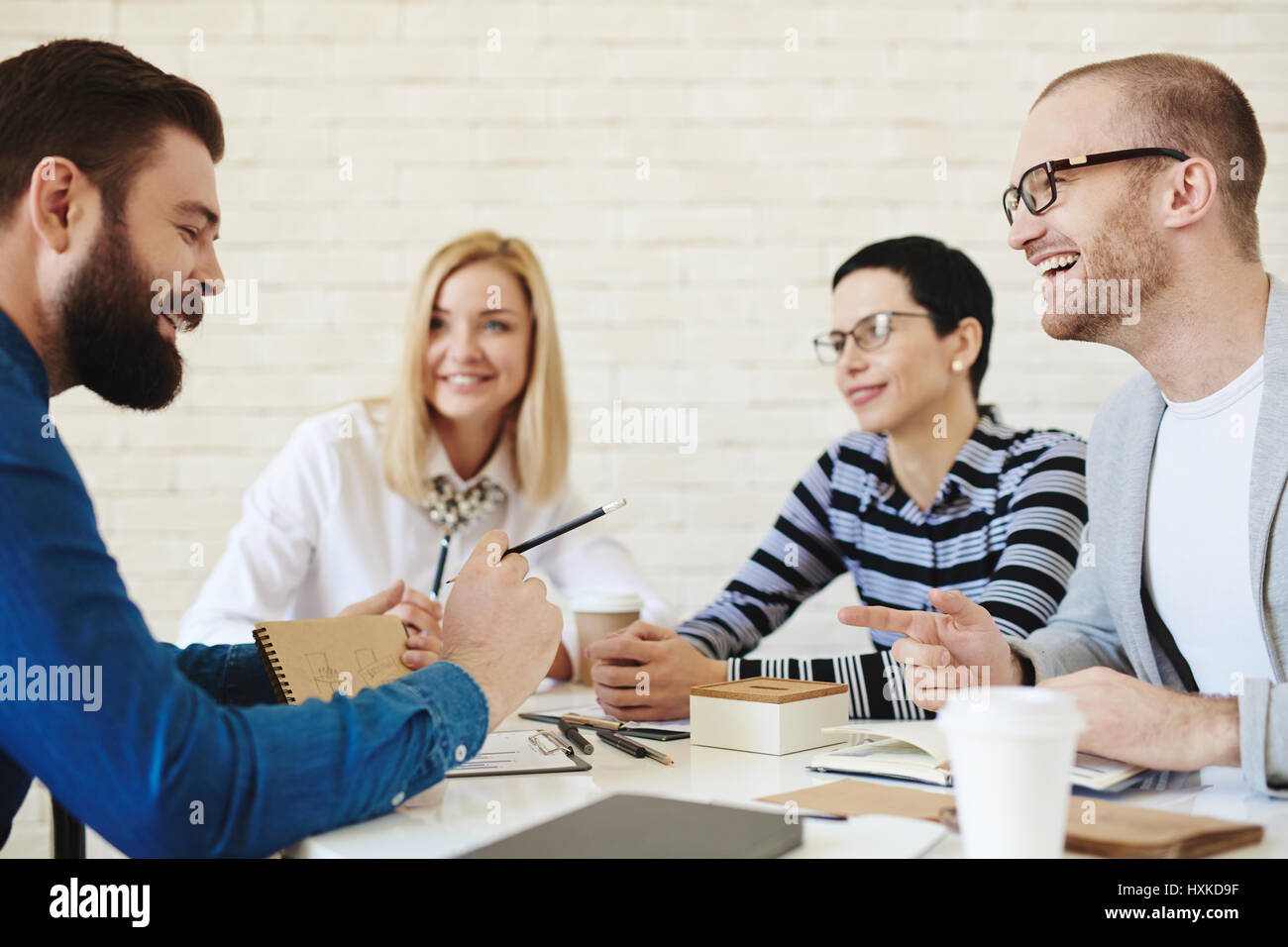 Brainstorming with colleagues Stock Photo - Alamy