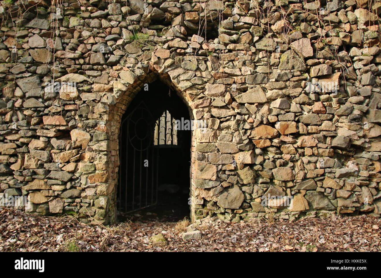 Medieval iron gate in ancient hi-res stock photography and images - Alamy