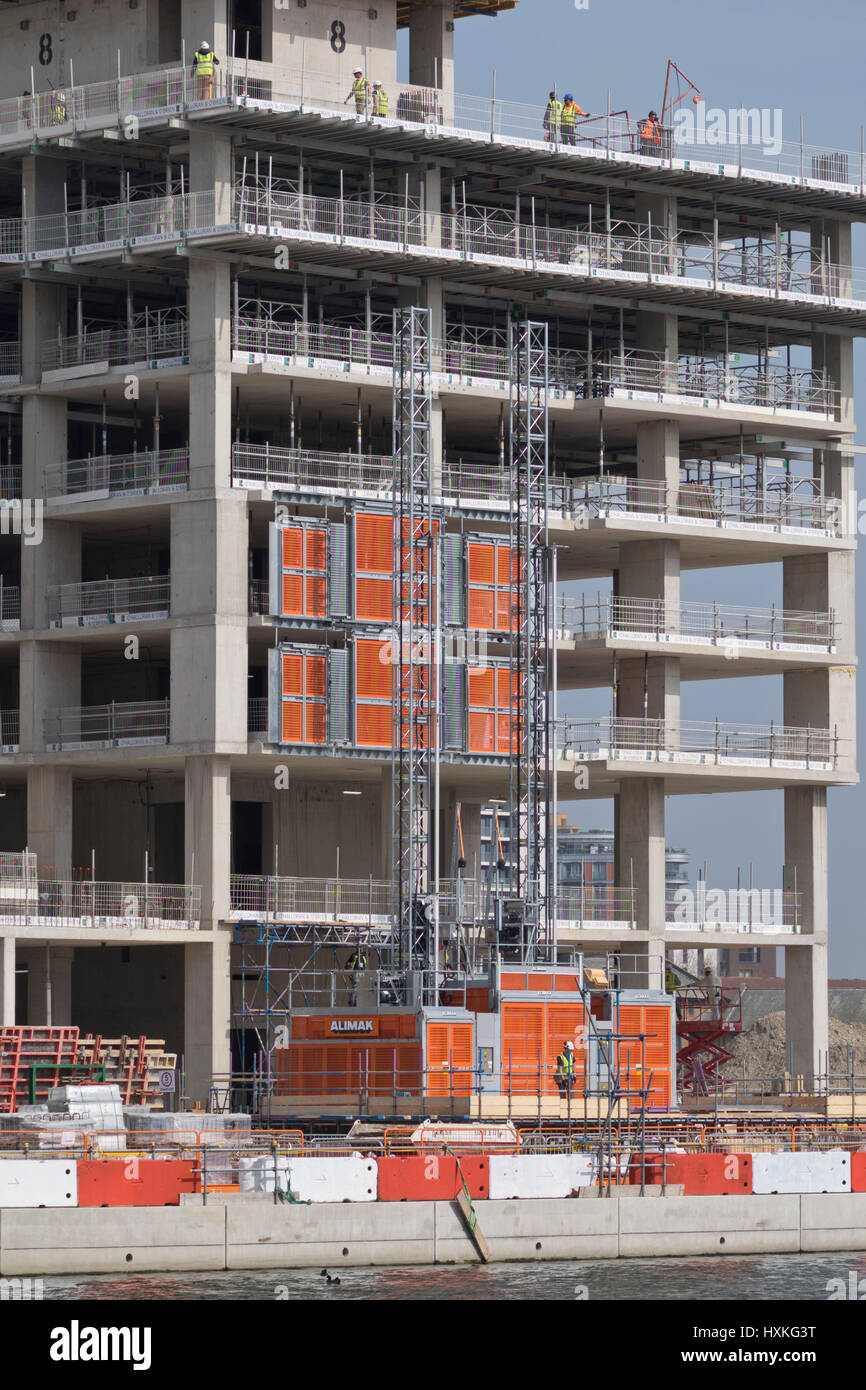 Construction of office blocks in Canary Wharf banking district in east ...