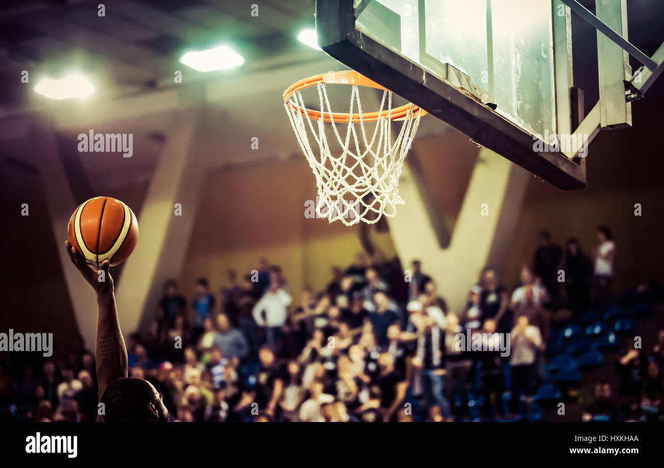 scoring the winning points at a basketball game Stock Photo - Alamy
