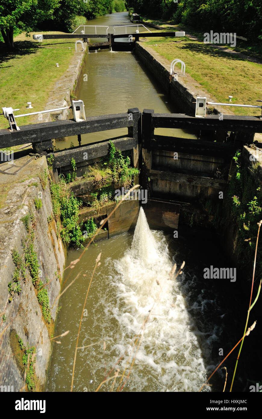 Heathy Close lock, Kennet and Avon canal Stock Photo - Alamy