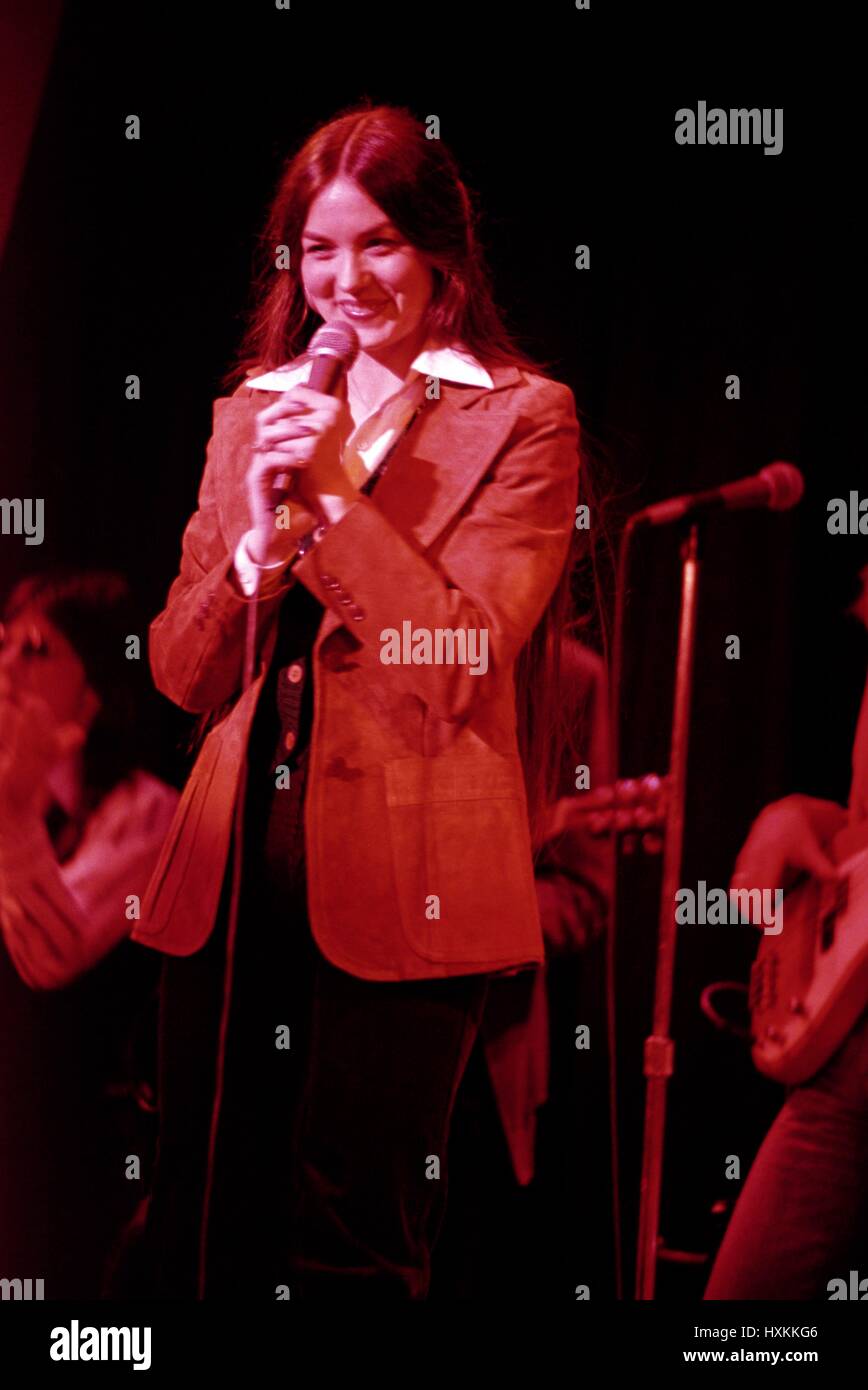 Crystal Gayle performing in February of 1978. © Nancy Barr / MediaPunch ...