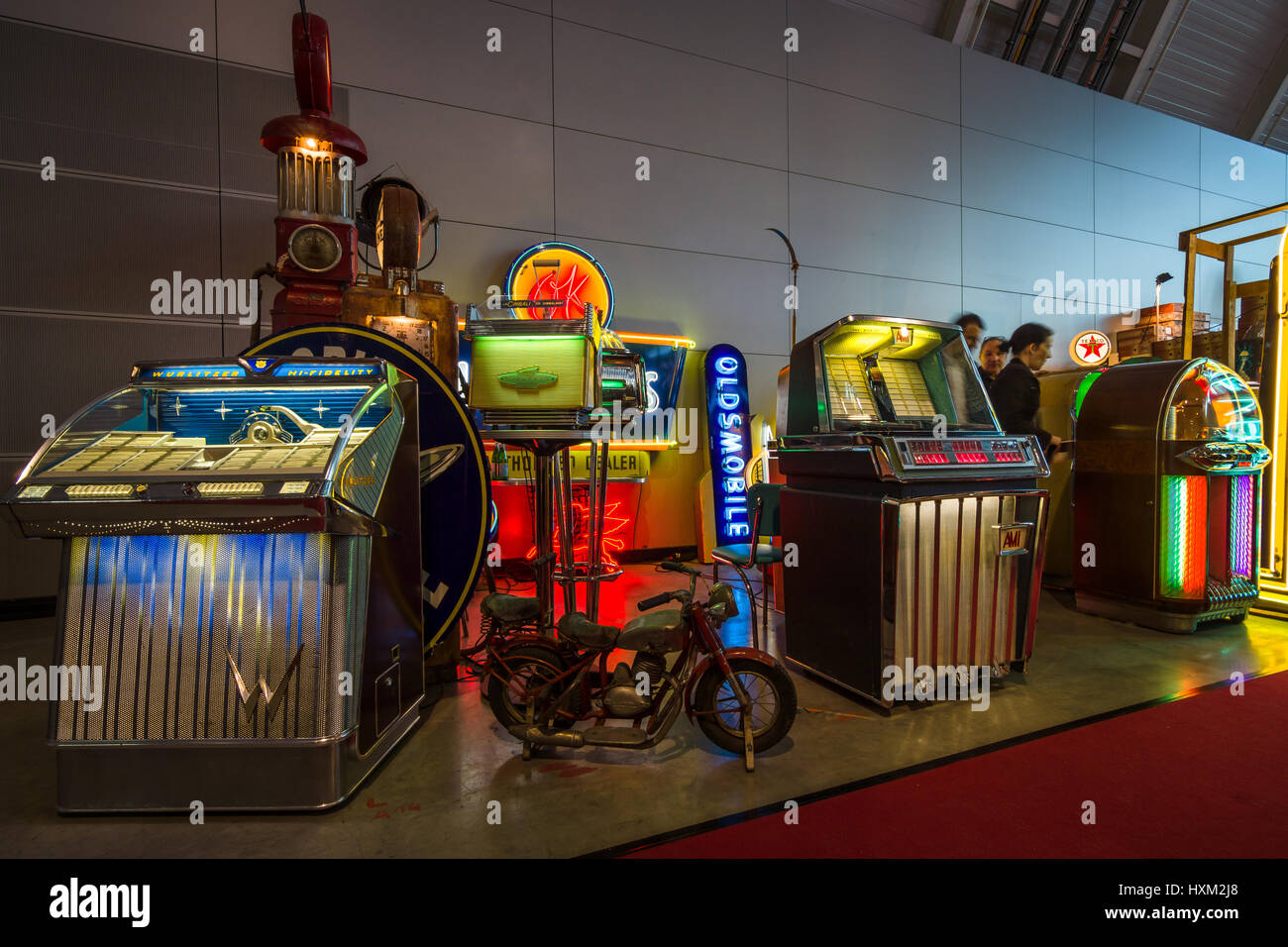 Jukeboxes hi-res stock photography and images - Alamy