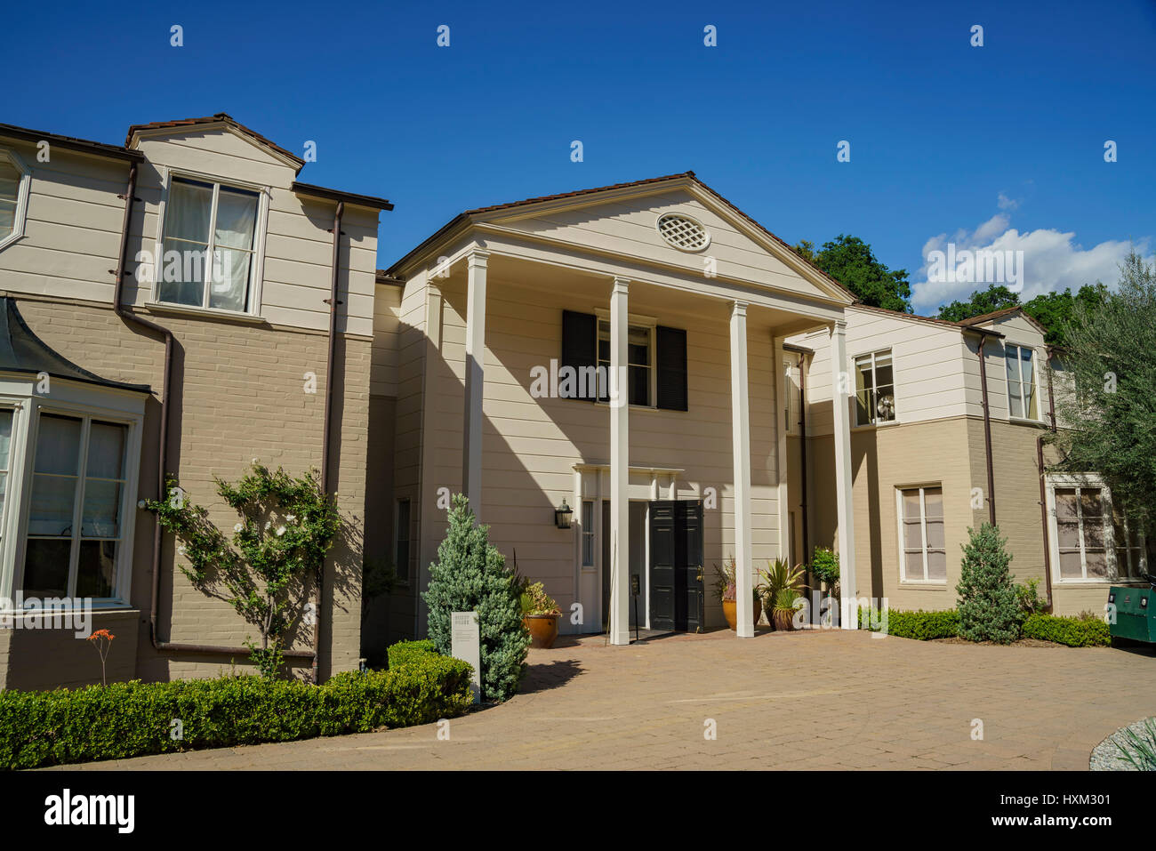 Descanso boddy house hi-res stock photography and images - Alamy