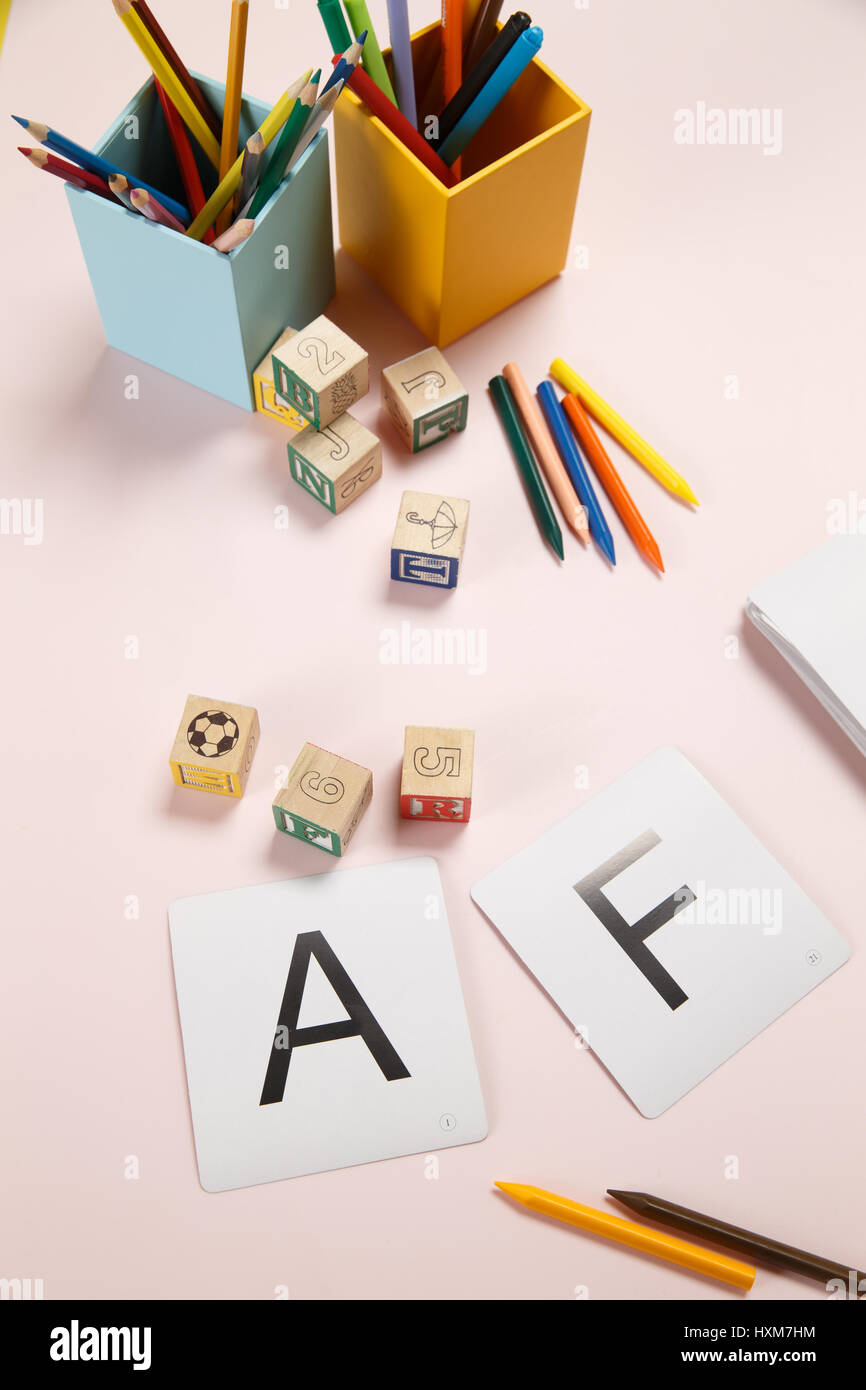 Letter cards with stationery Stock Photo - Alamy