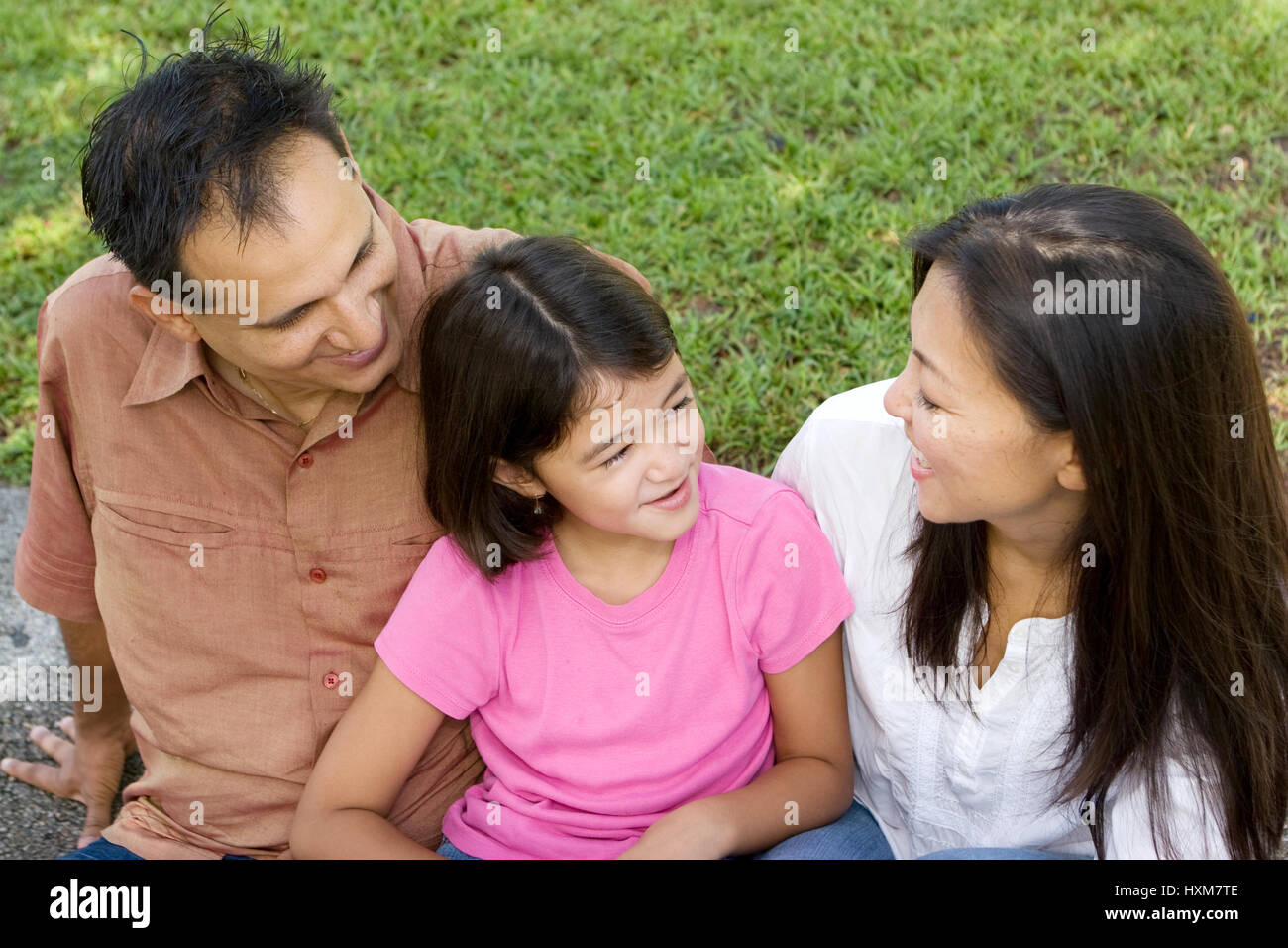 Portrait of Asian parents and their children Stock Photo - Alamy