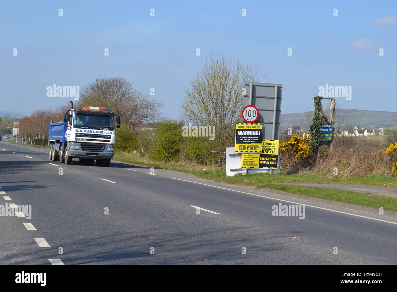 The border between londonderry hi-res stock photography and images - Alamy