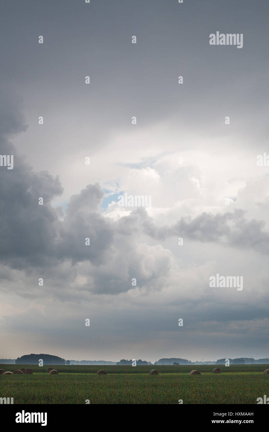 Dark land hi-res stock photography and images - Alamy