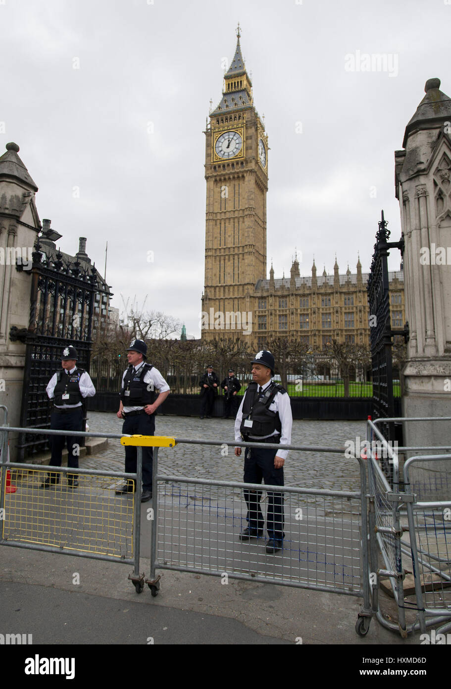 Guard houses hi-res stock photography and images - Alamy