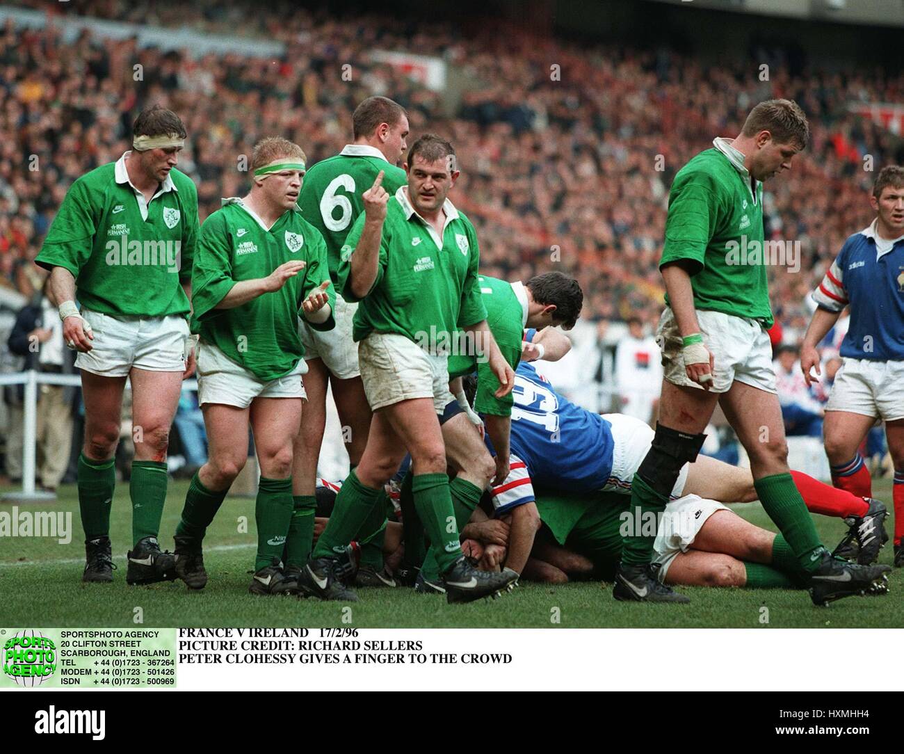 Finger v hi-res stock photography and images - Alamy