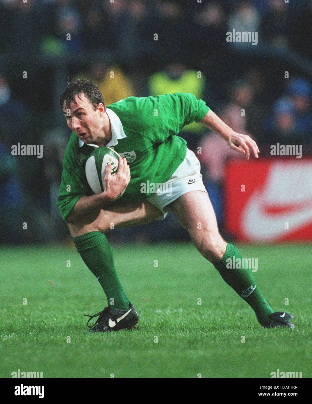 JAMES STAPLES IRELAND & HARLEQUINS RU 22 January 1996 Stock Photo - Alamy