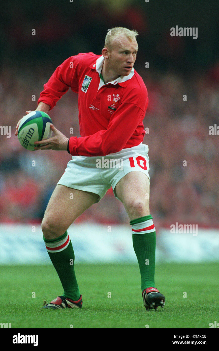 NEIL JENKINS WALES & CARDIFF RU 14 October 1999 Stock Photo - Alamy