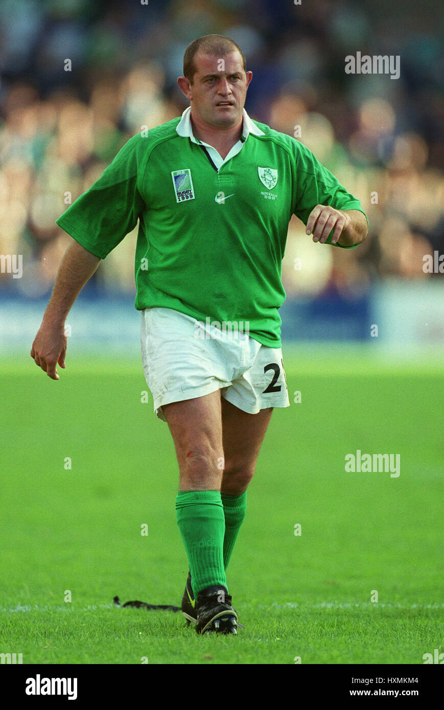 PETER CLOHESSY IRELAND & YOUNG MUNSTER RU 10 October 1999 Stock Photo ...