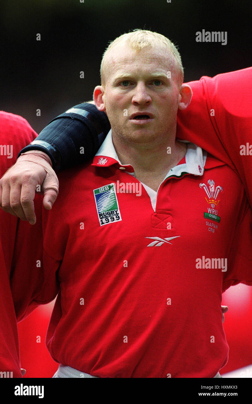 NEIL JENKINS WALES & CARDIFF RU 11 October 1999 Stock Photo - Alamy