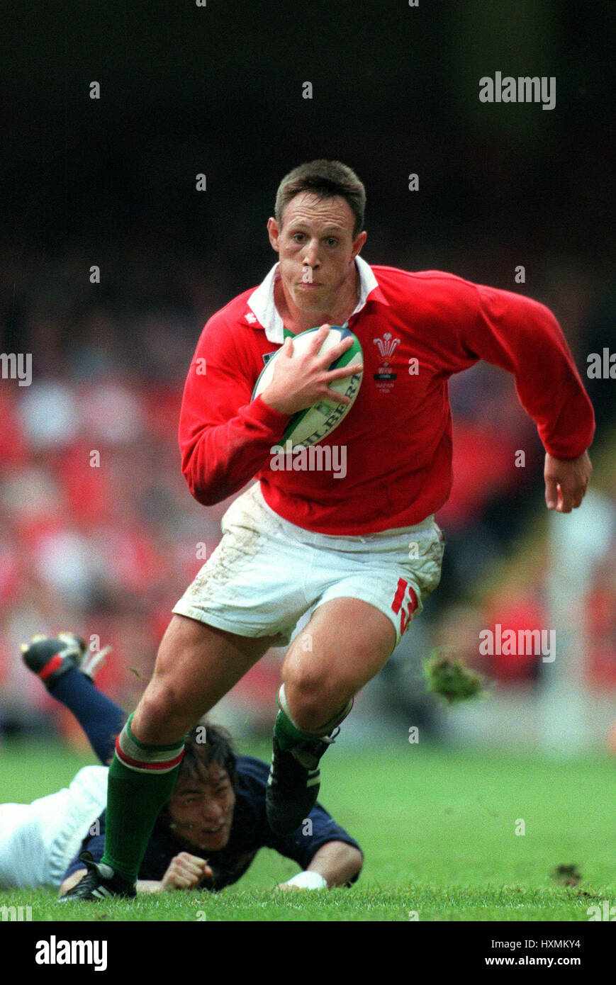 Rugby union mark taylor hi-res stock photography and images - Alamy