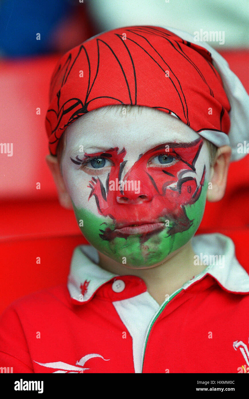 YOUNG WALES RU FAN WALES V JAPAN 11 October 1999 Stock Photo - Alamy