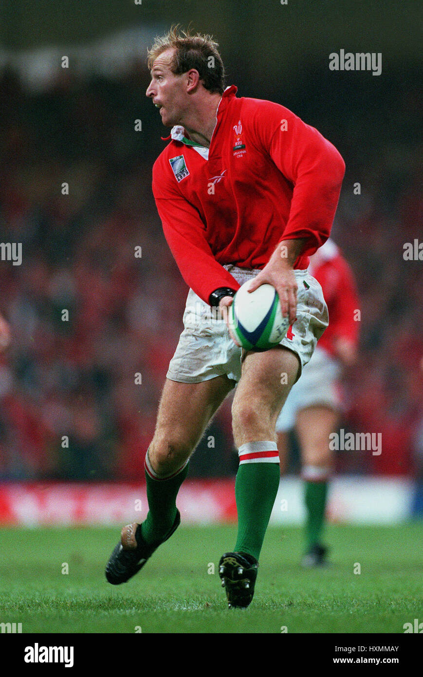 GARETH THOMAS WALES & CARDIFF RU 01 October 1999 Stock Photo - Alamy