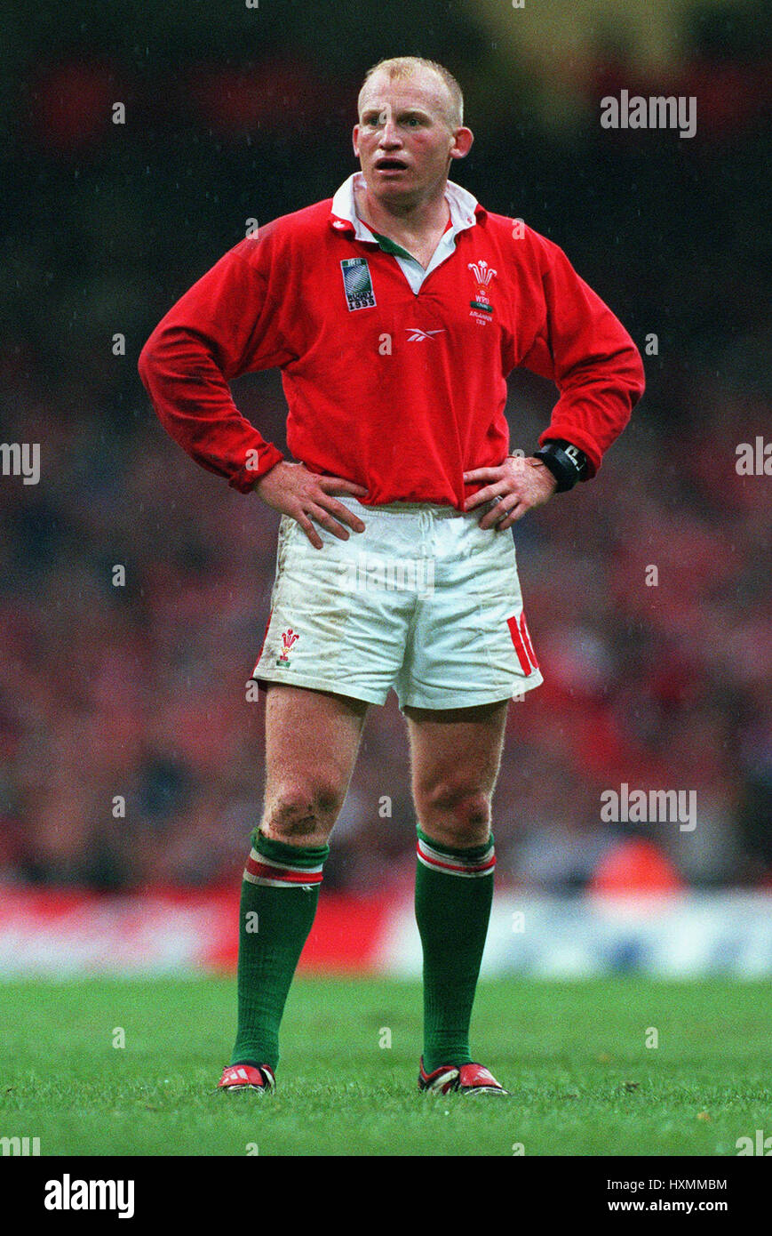 NEIL JENKINS WALES & CARDIFF RU 01 October 1999 Stock Photo - Alamy