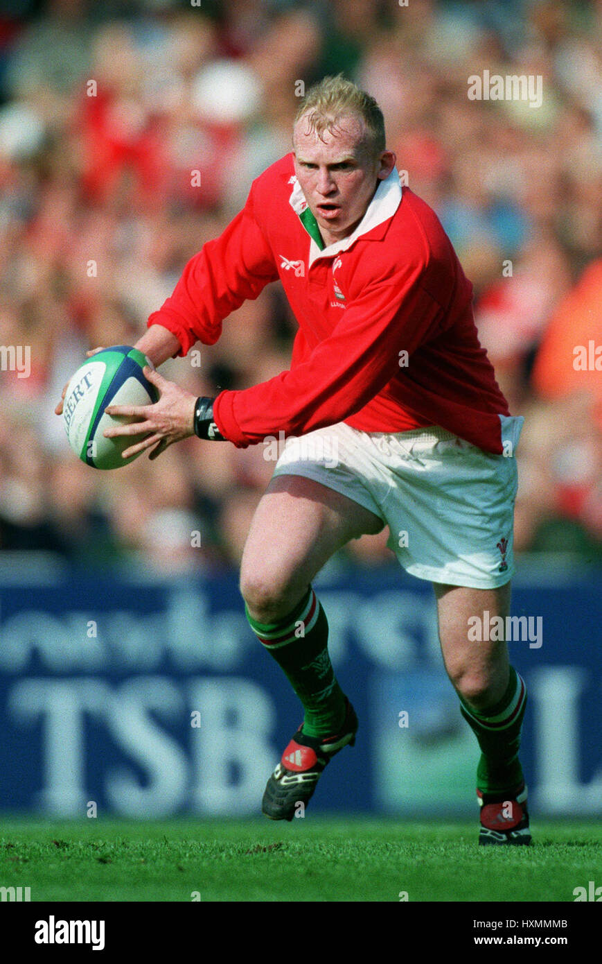 NEIL JENKINS WALES & PONTYPRIDD RU 11 April 1999 Stock Photo - Alamy