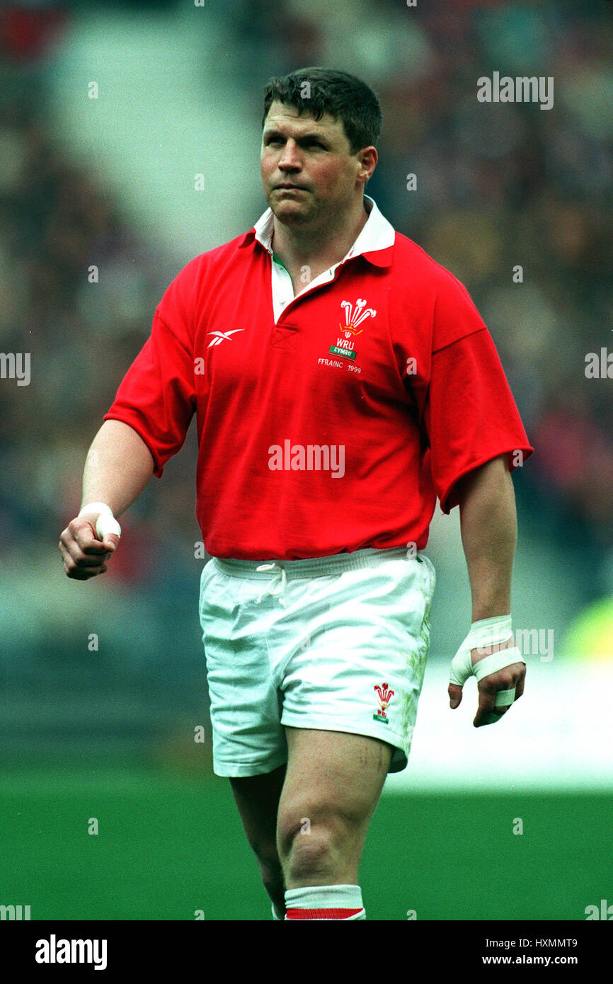 SCOTT GIBBS WALES & SWANSEA RU 08 March 1999 Stock Photo - Alamy