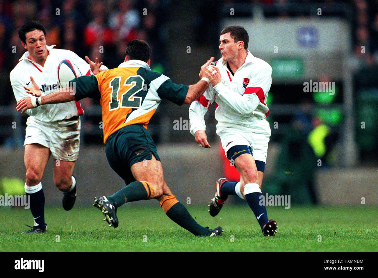 GRAYSON OFF-LOADS TO UNDERWOOD ENGLAND V AUSTRALIA 28 November 1998 ...