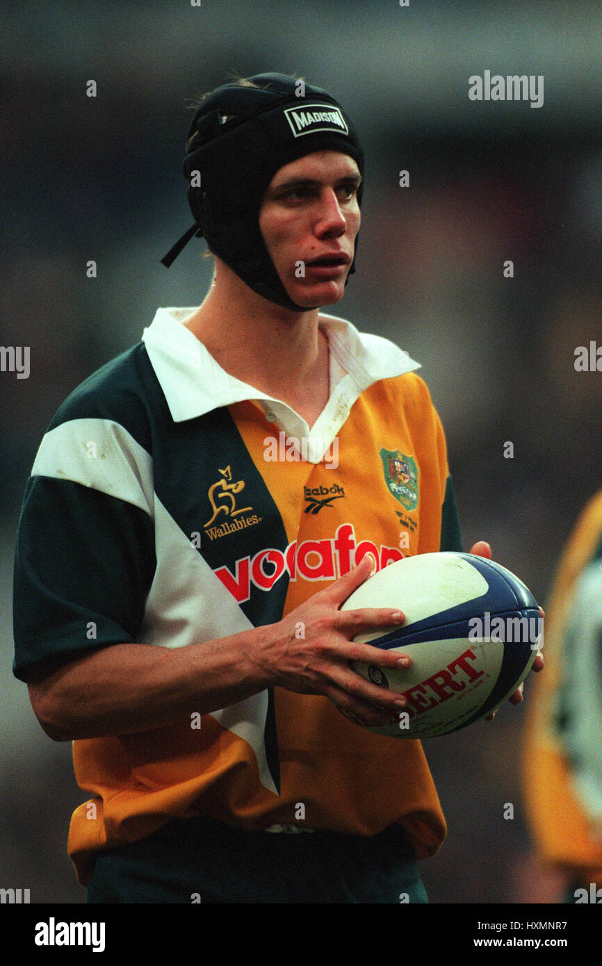 Stephen larkham rugby hi-res stock photography and images - Alamy