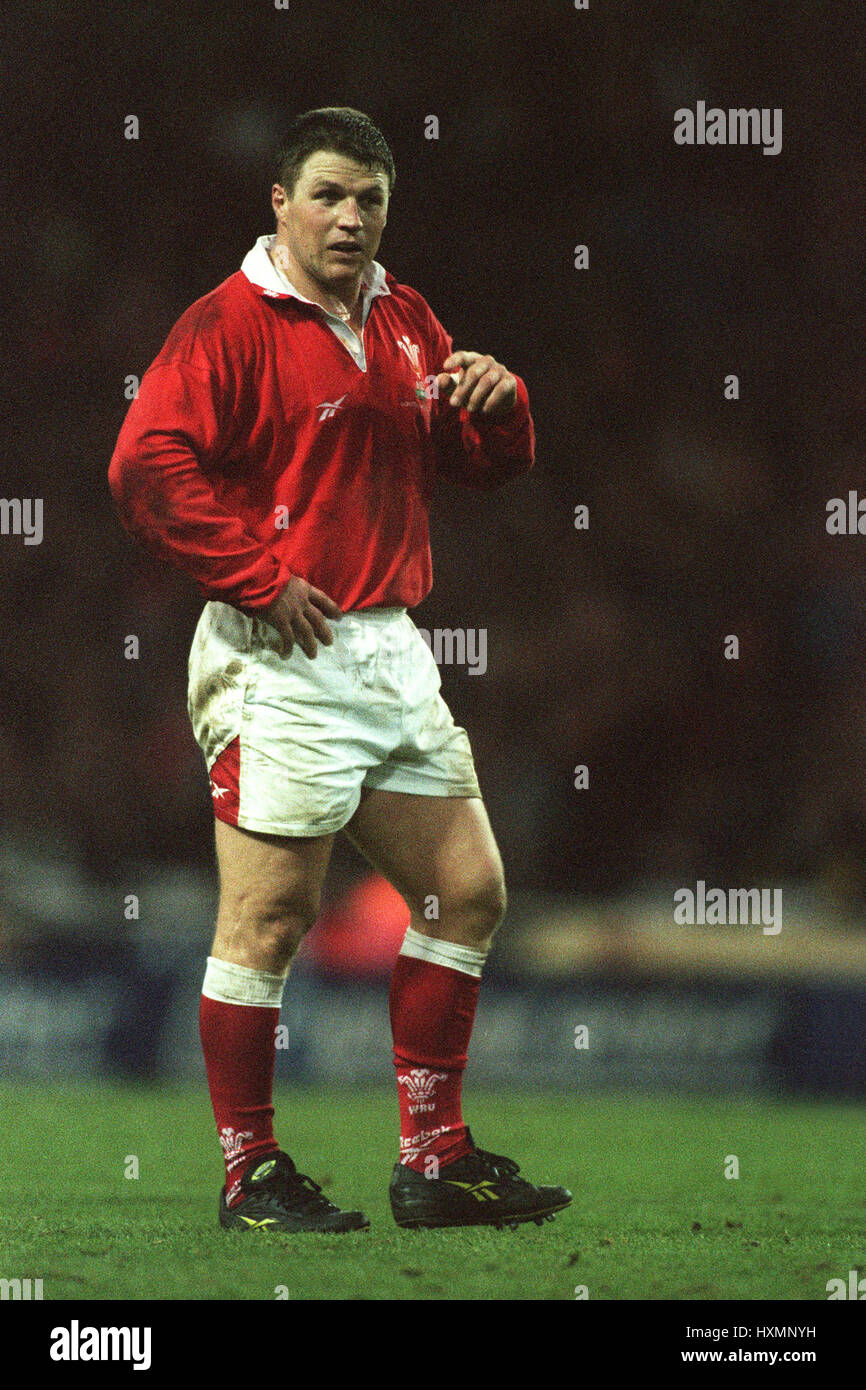 SCOTT GIBBS WALES & SWANSEA RU 16 November 1998 Stock Photo - Alamy