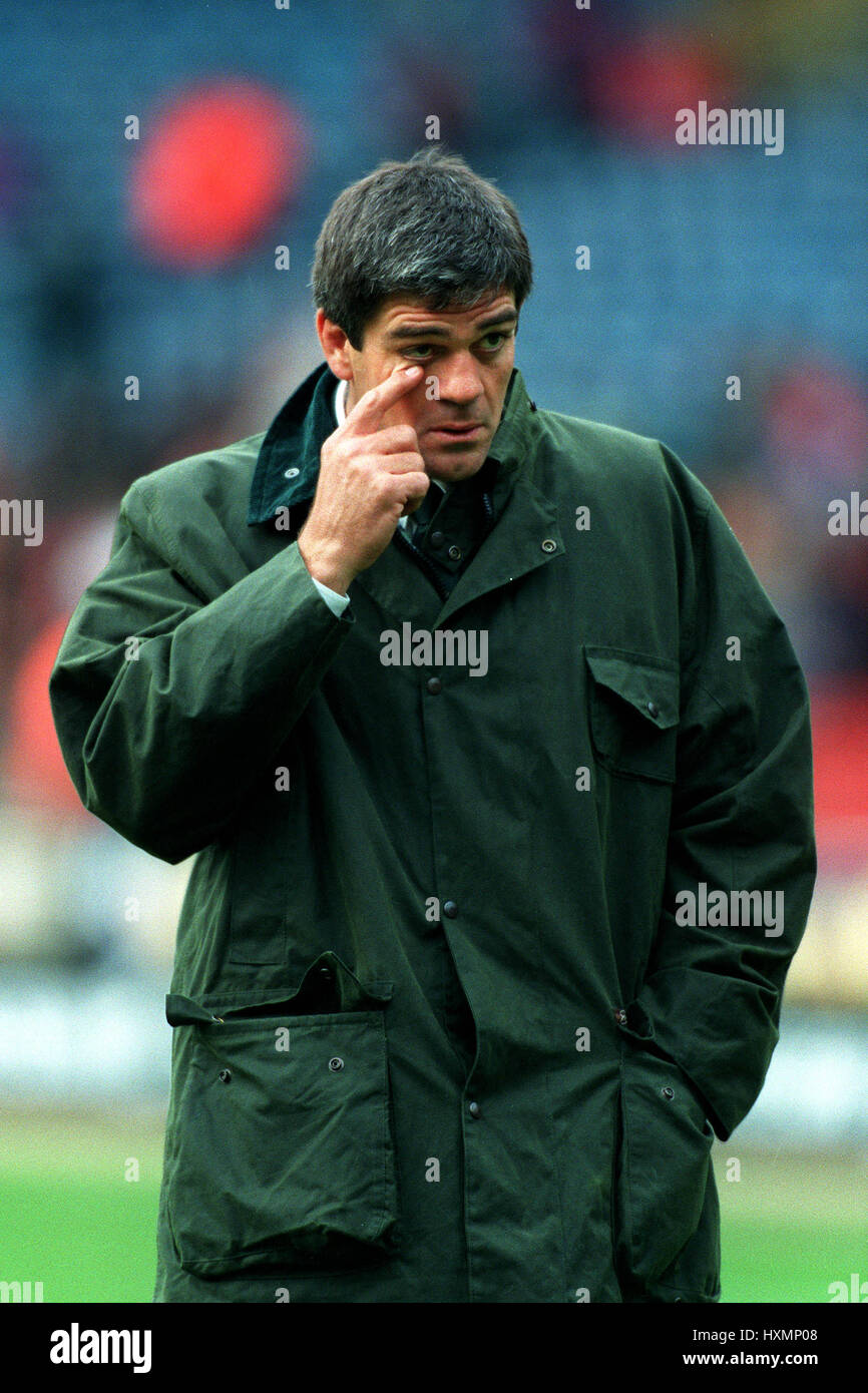NICK MALLET SOUTH AFRICA RU COACH 16 November 1998 Stock Photo - Alamy