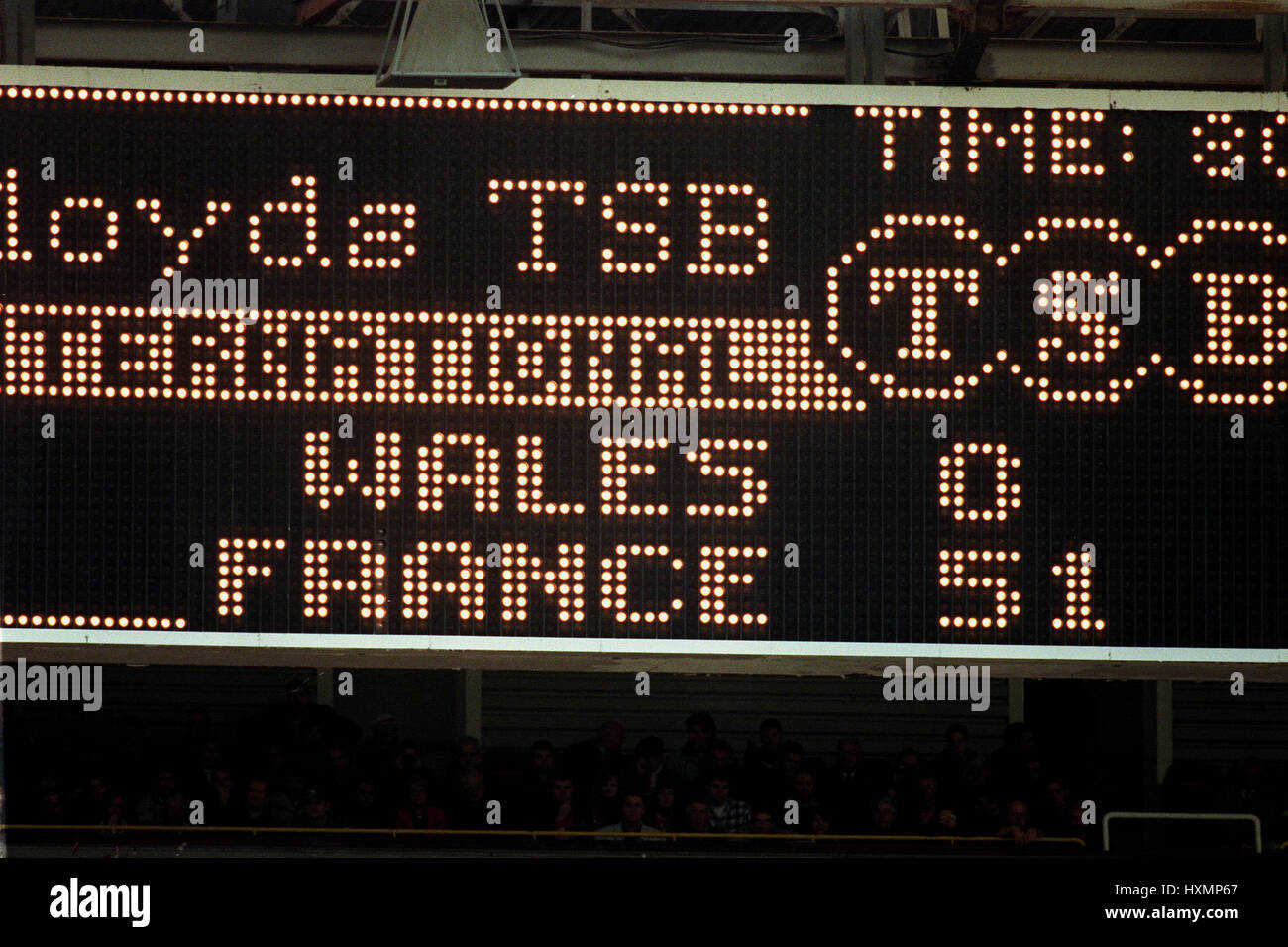 FINAL SCOREBOARD WALES V FRANCE 07 April 1998 Stock Photo - Alamy