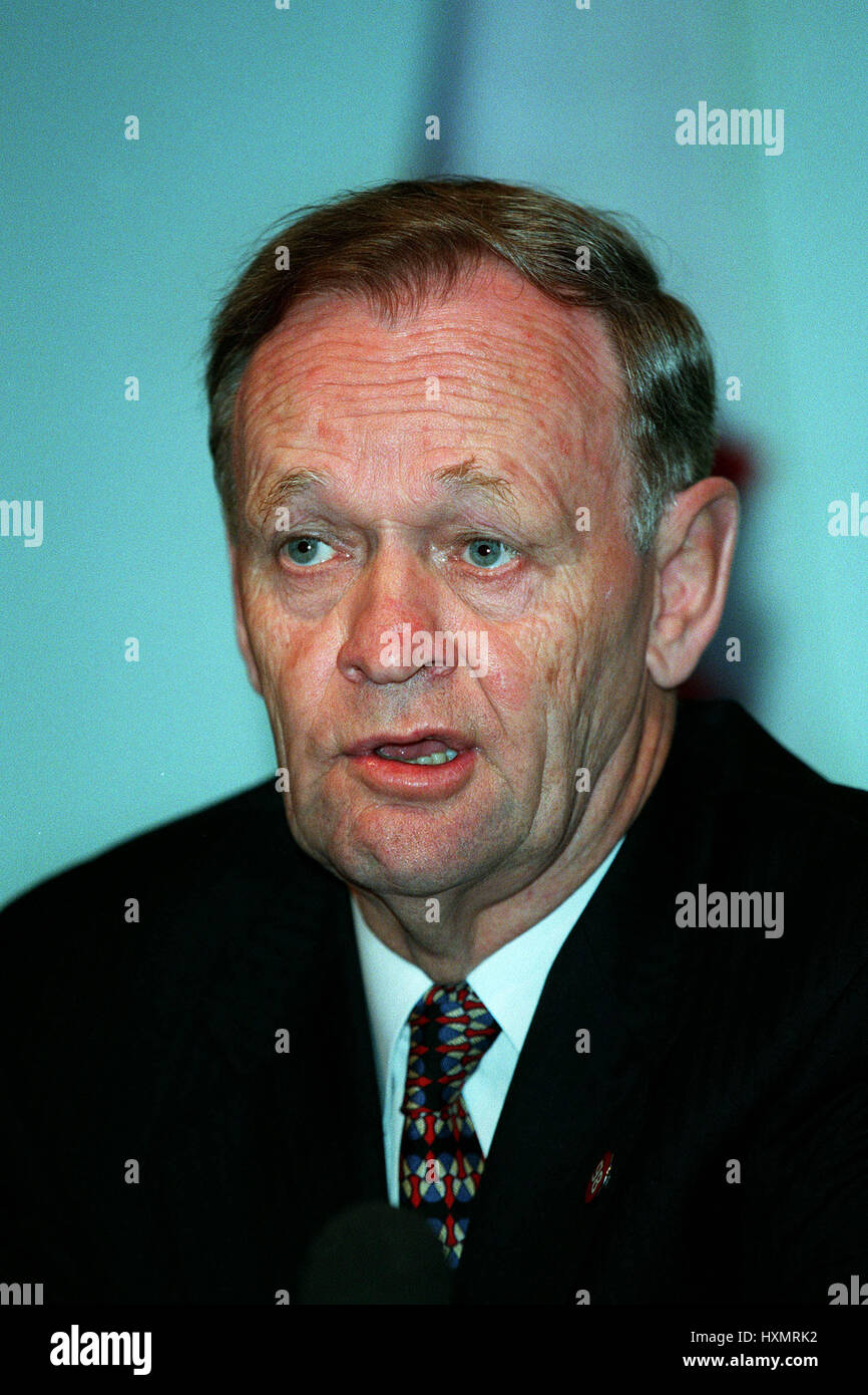 Jean chretien prime minister canada hi-res stock photography and images ...