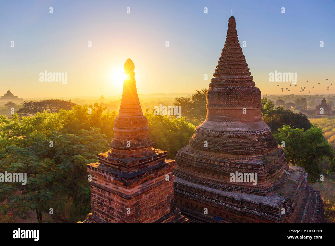 Scenic view of ancient Bagan temple during golden hour Stock Photo - Alamy