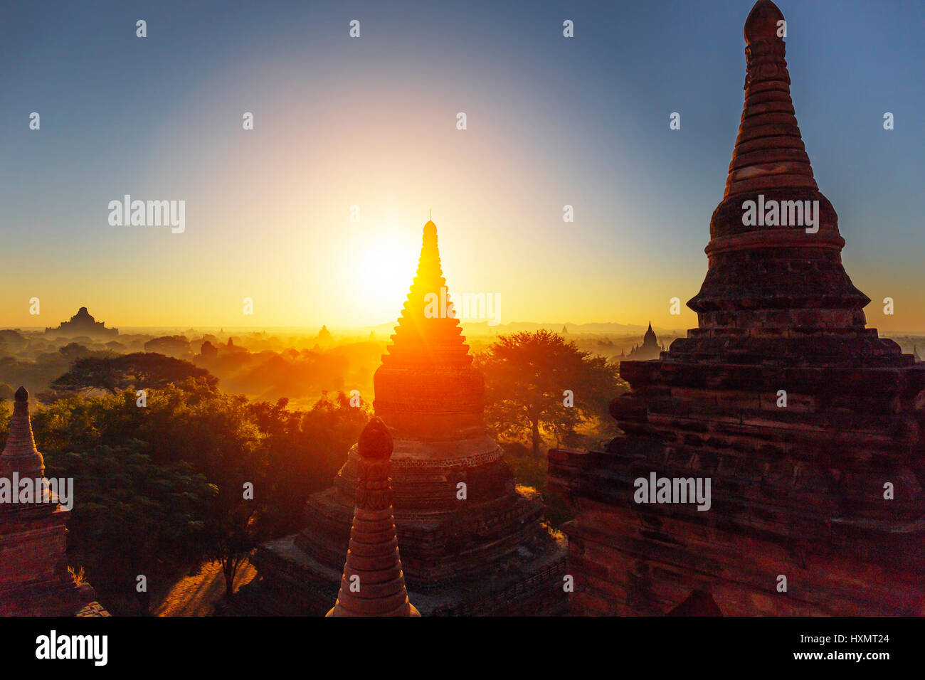 Scenic view of ancient Bagan temple during golden hour Stock Photo - Alamy
