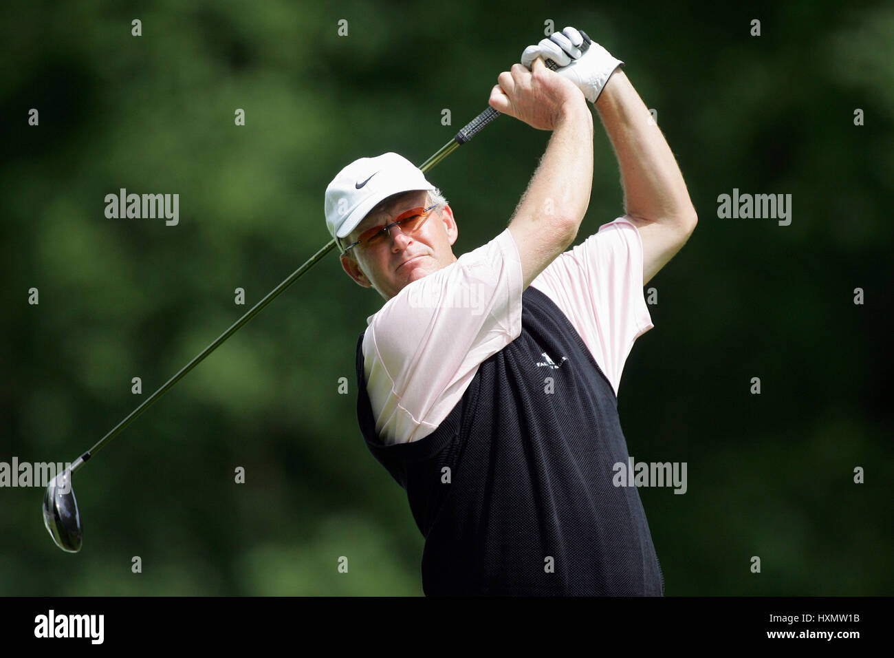 SANDY LYLE SCOTLAND WENTWORTH GOLF CLUB VIRGINIA WATER ENGLAND 26 May ...