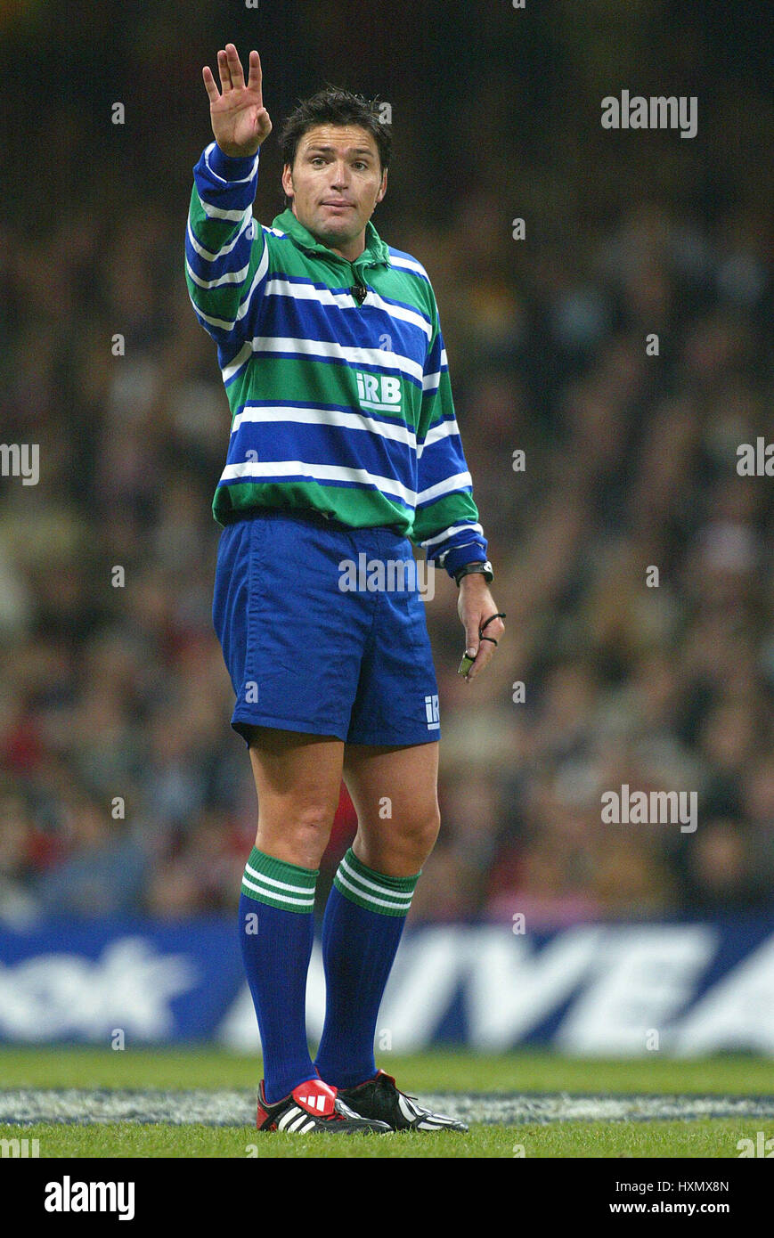 Referee steve walsh hi-res stock photography and images - Alamy