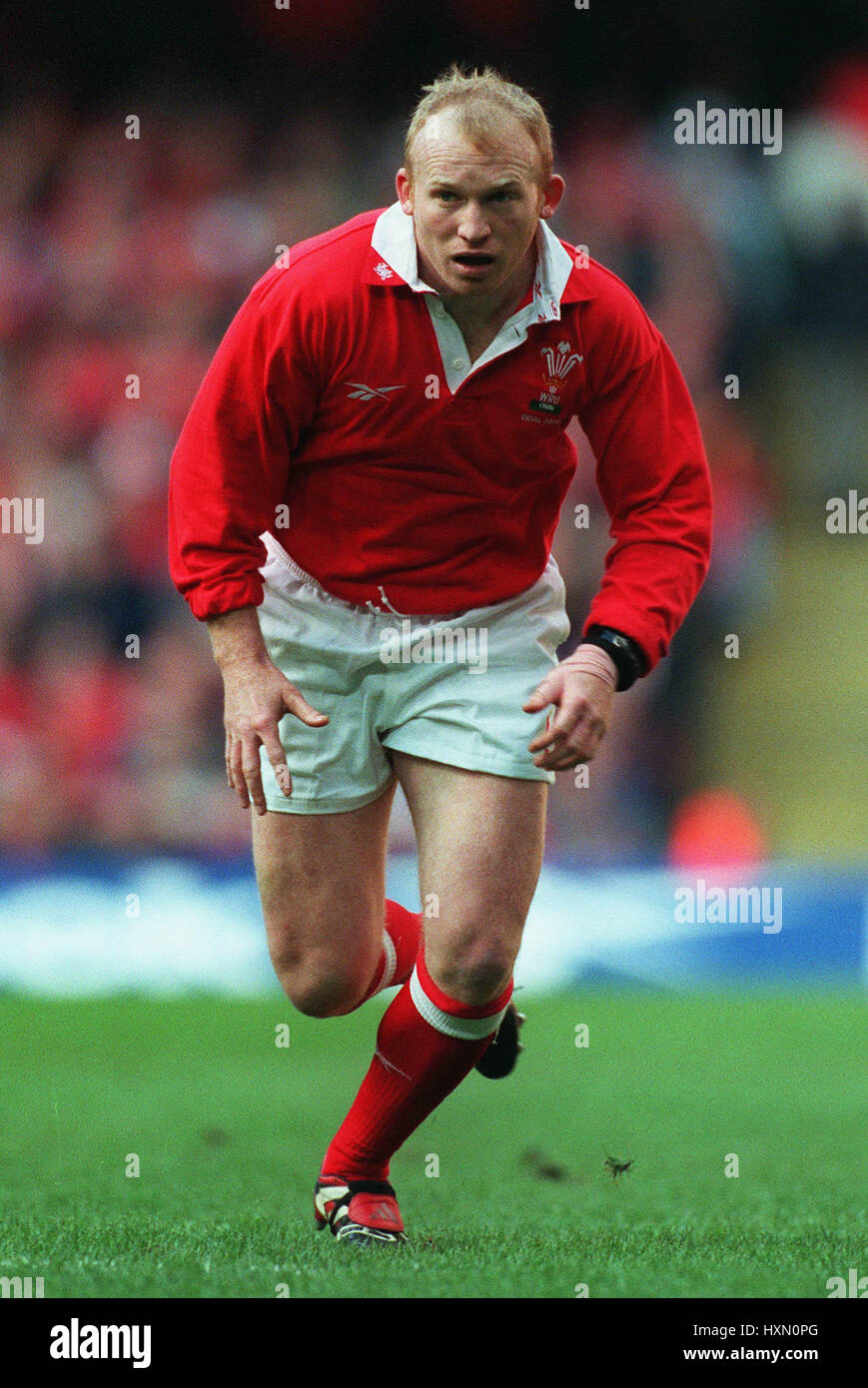 NEIL JENKINS WALES & CARDIFF RU 20 February 2000 Stock Photo - Alamy